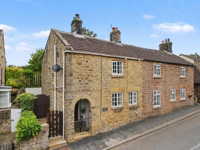 2 bedroom house for sale