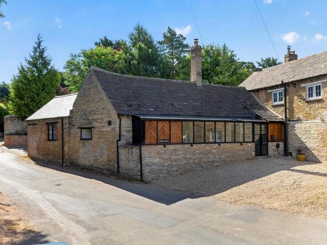 2 bedroom house for sale