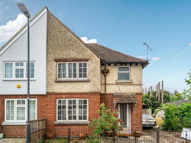 2 bedroom house for sale