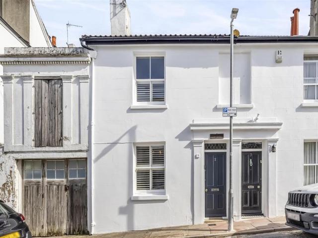 2 bedroom house for sale