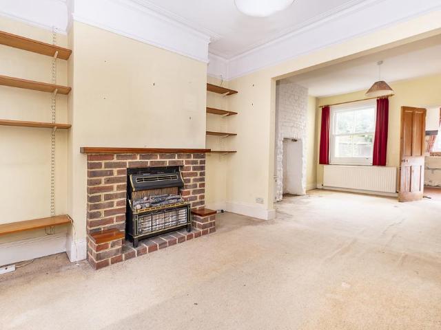 2 bedroom house for sale