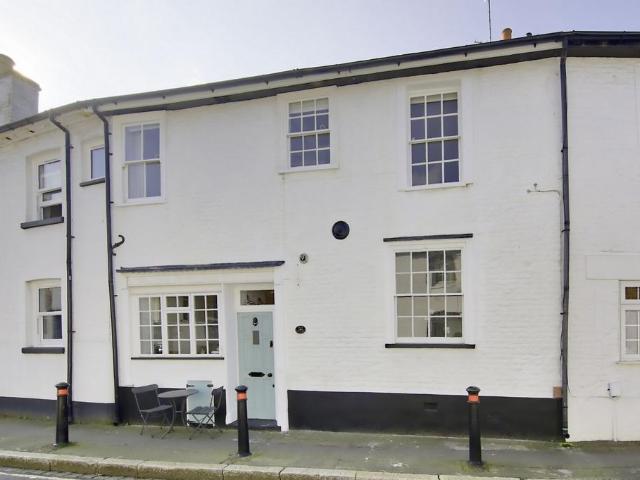 2 bedroom house for sale