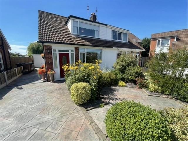 2 bedroom house for sale