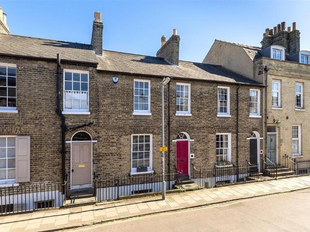 2 bedroom house for sale