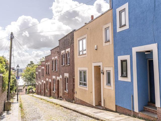2 bedroom house for sale