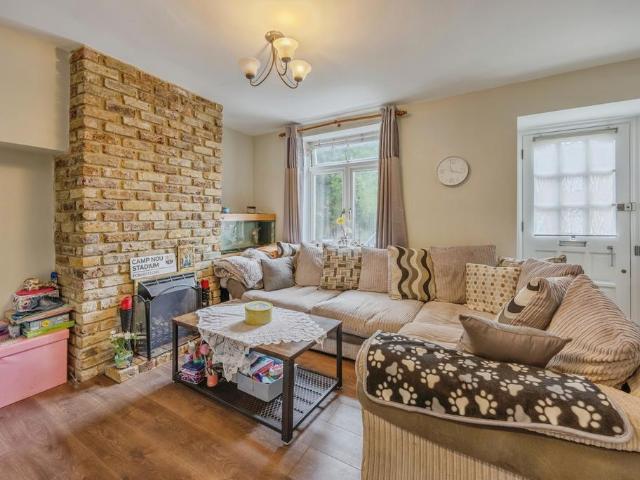 2 bedroom house for sale