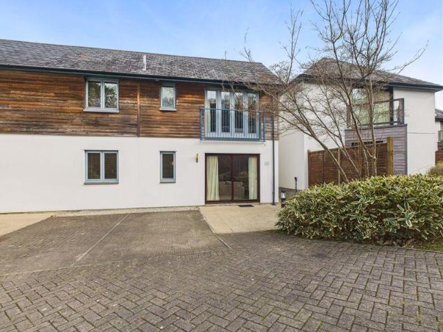 2 bedroom house for sale