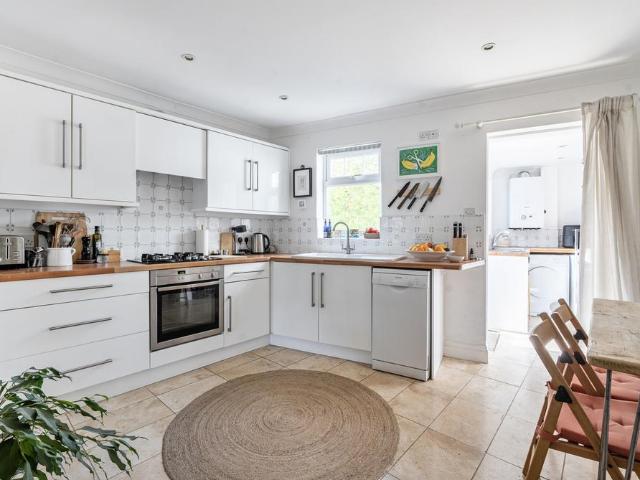 2 bedroom house for sale