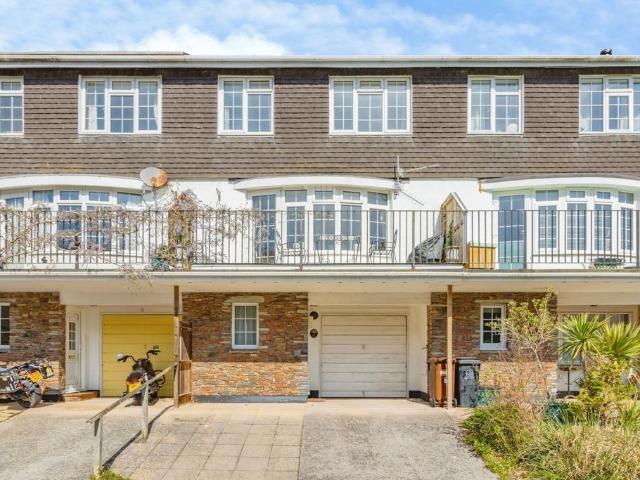 2 bedroom house for sale