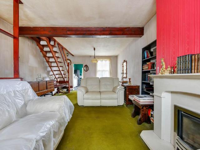2 bedroom house for sale
