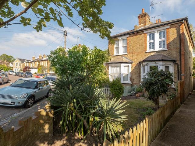2 bedroom house for sale