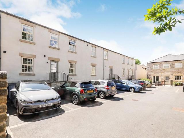 2 bedroom house for sale
