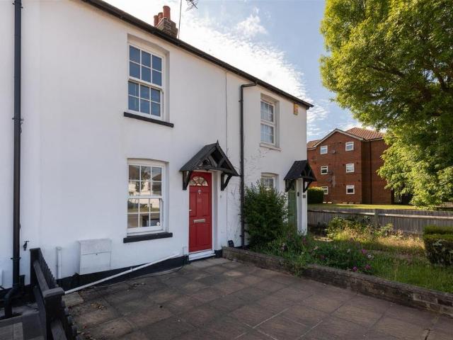2 bedroom house for sale