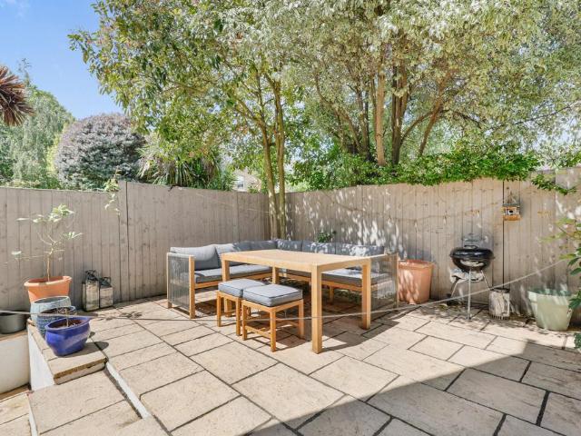 2 bedroom house for sale