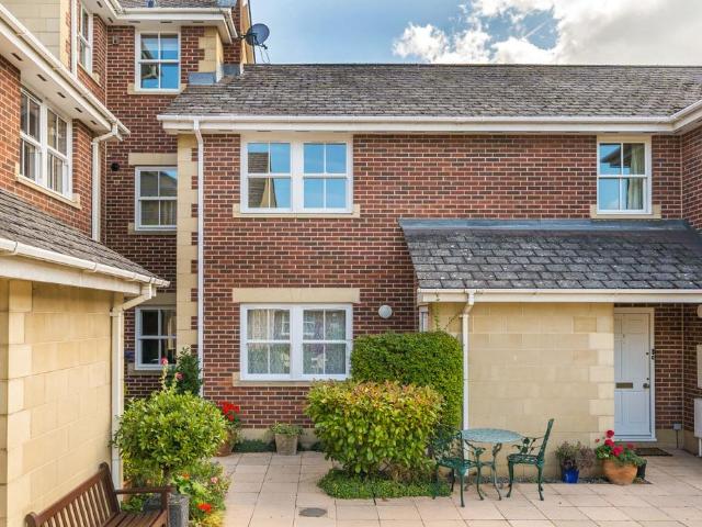 2 bedroom house for sale