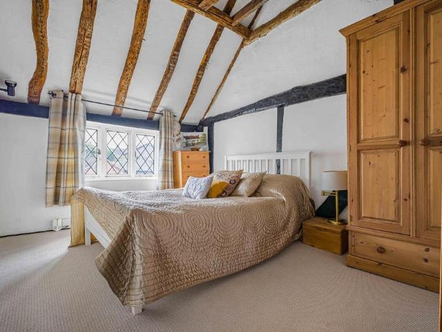 2 bedroom house for sale