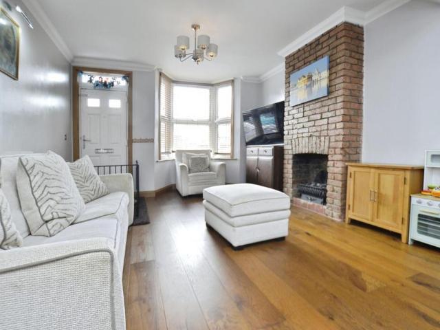 2 bedroom house for sale