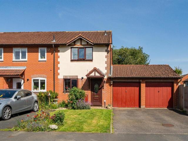 2 bedroom house for sale