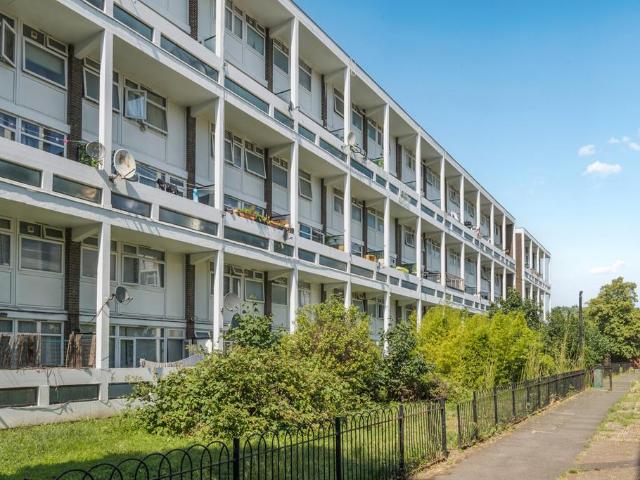 2 bedroom house for sale