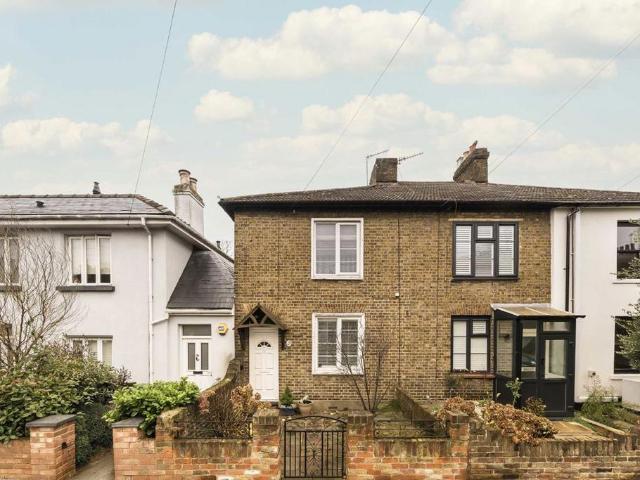 2 bedroom house for sale