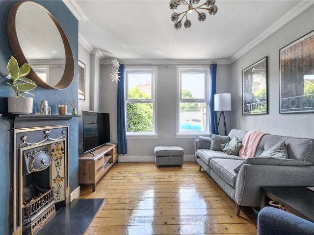 2 bedroom house for sale