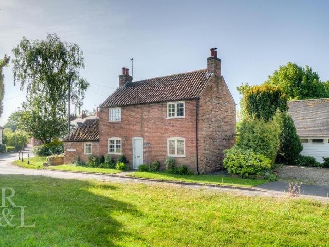 2 bedroom house for sale