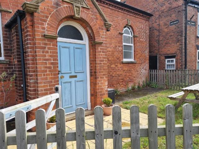 2 bedroom house for sale