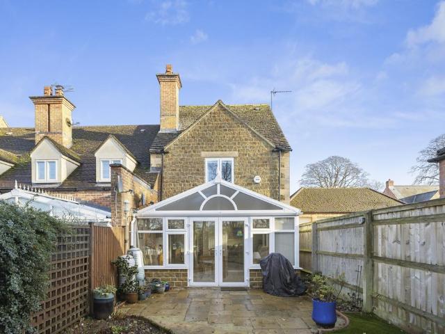 2 bedroom house for sale