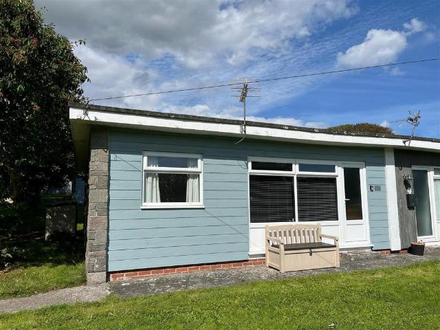2 bedroom bungalow for sale