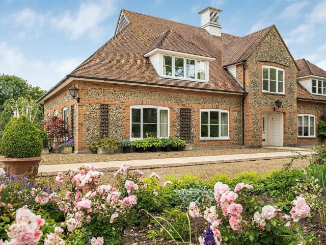 2 bedroom house for sale