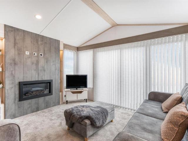 2 bedroom house for sale