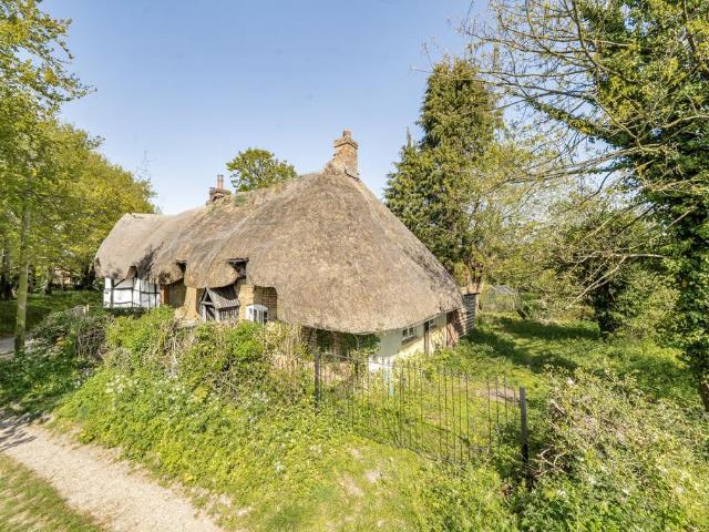 2 bedroom house for sale