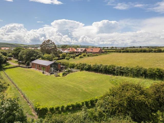 2 bedroom house for sale