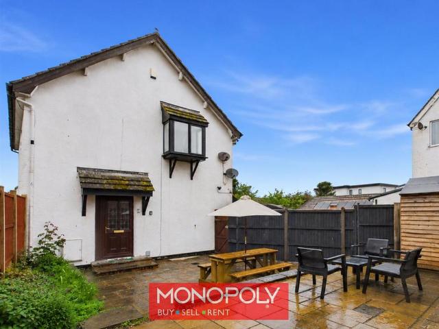 2 bedroom house for sale