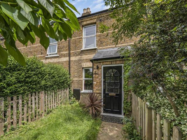 2 bedroom house for sale