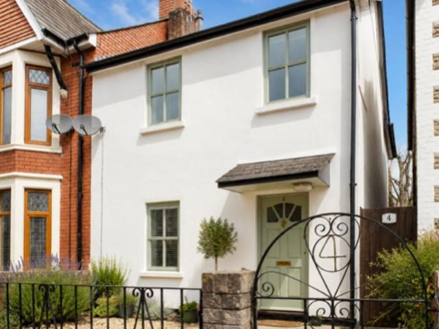 2 bedroom house for sale