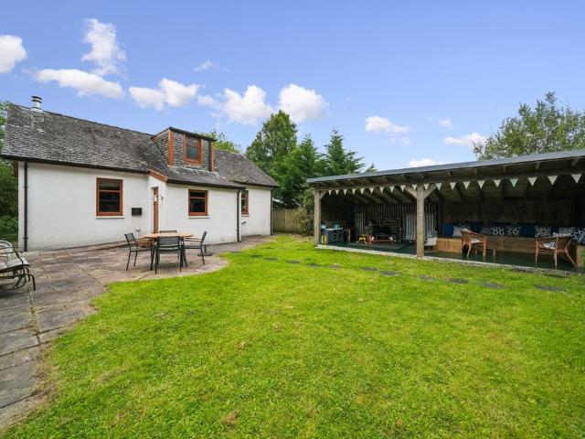 2 bedroom house for sale