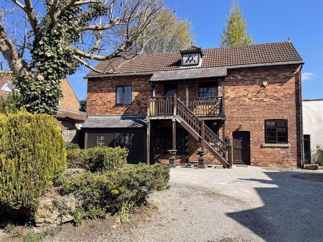 2 bedroom house for sale