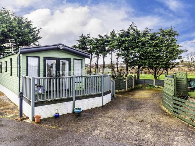 2 bedroom house for sale