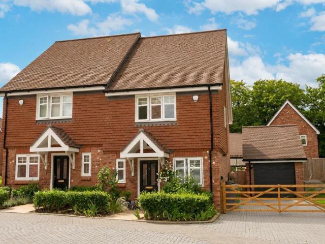 2 bedroom house for sale