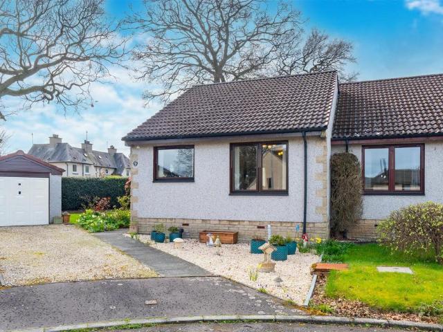 2 bedroom house for sale