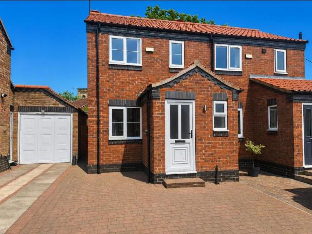 2 bedroom house for sale