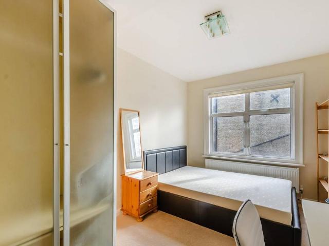 2 bedroom house for sale