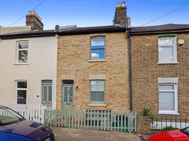 2 bedroom house for sale