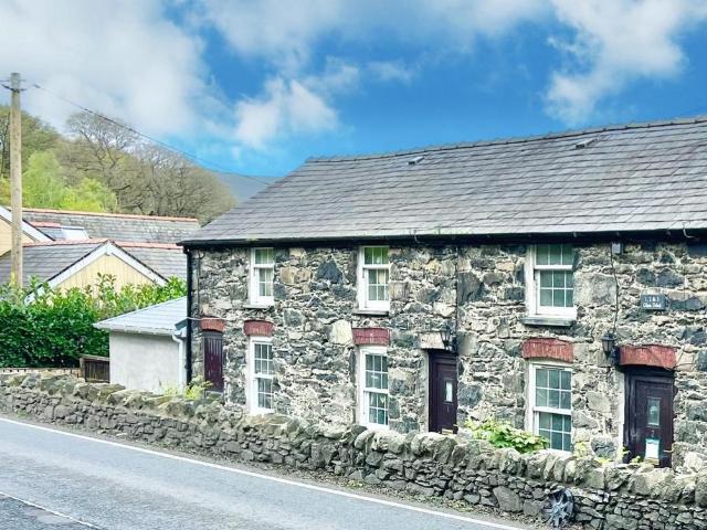 2 bedroom house for sale