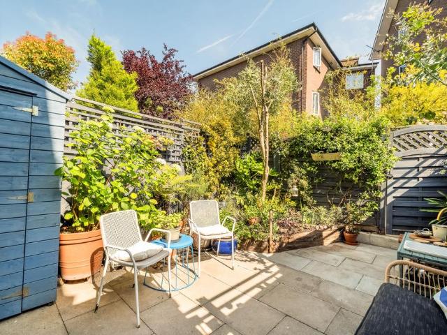 2 bedroom house for sale