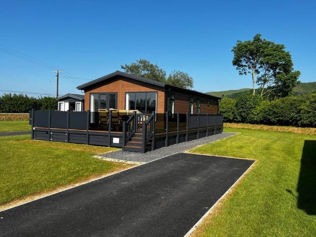 2 bedroom house for sale