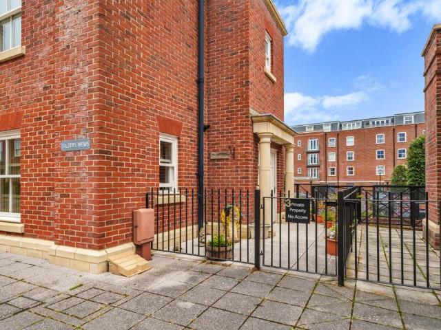 2 bedroom house for sale