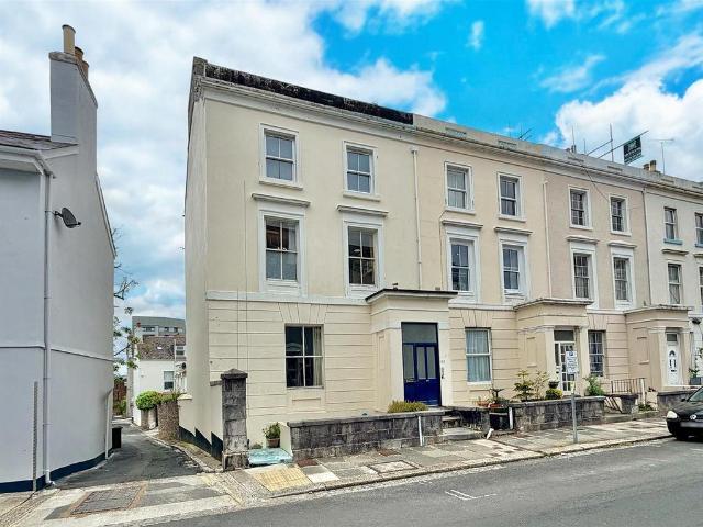2 bedroom house for sale