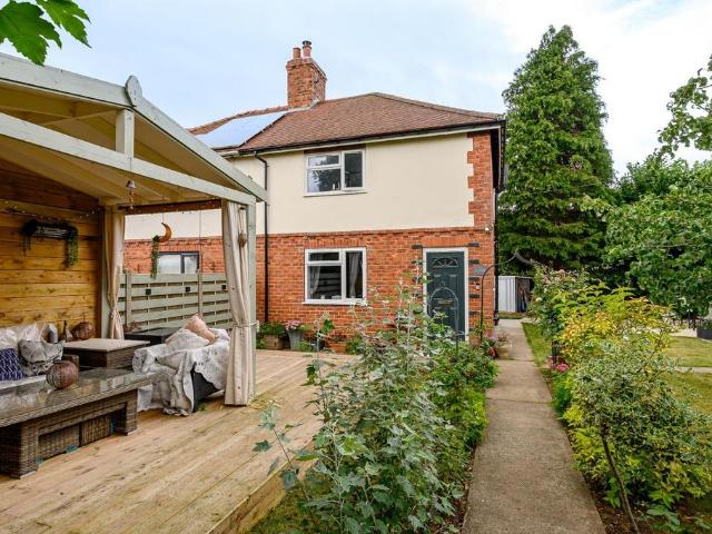 2 bedroom house for sale